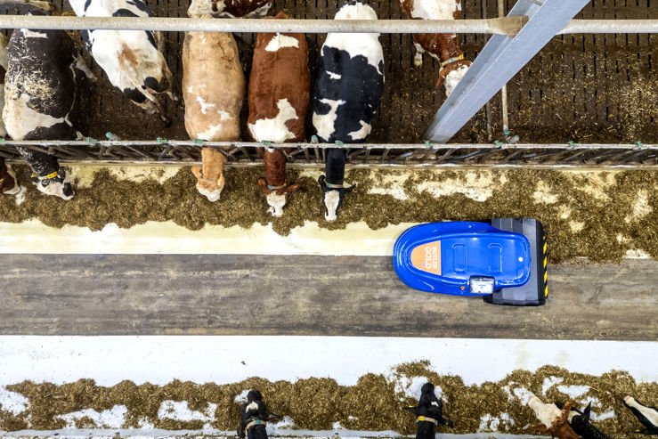 Van de silo tot de trog, BouMatic robotiseert het voeren van de ...